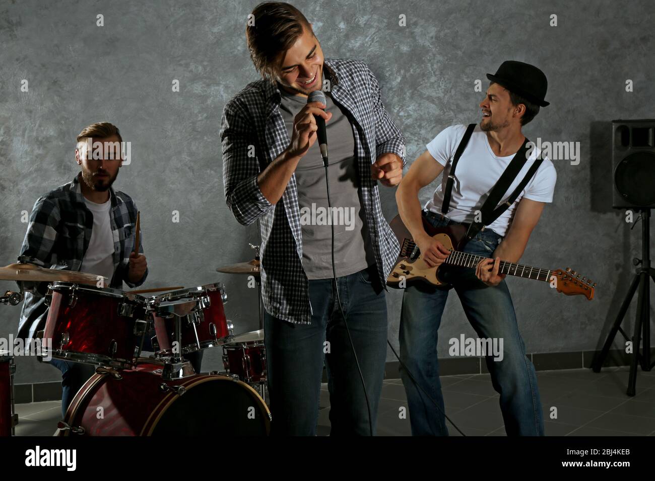 Curtain wall hi hi-res stock photography and images - Alamy