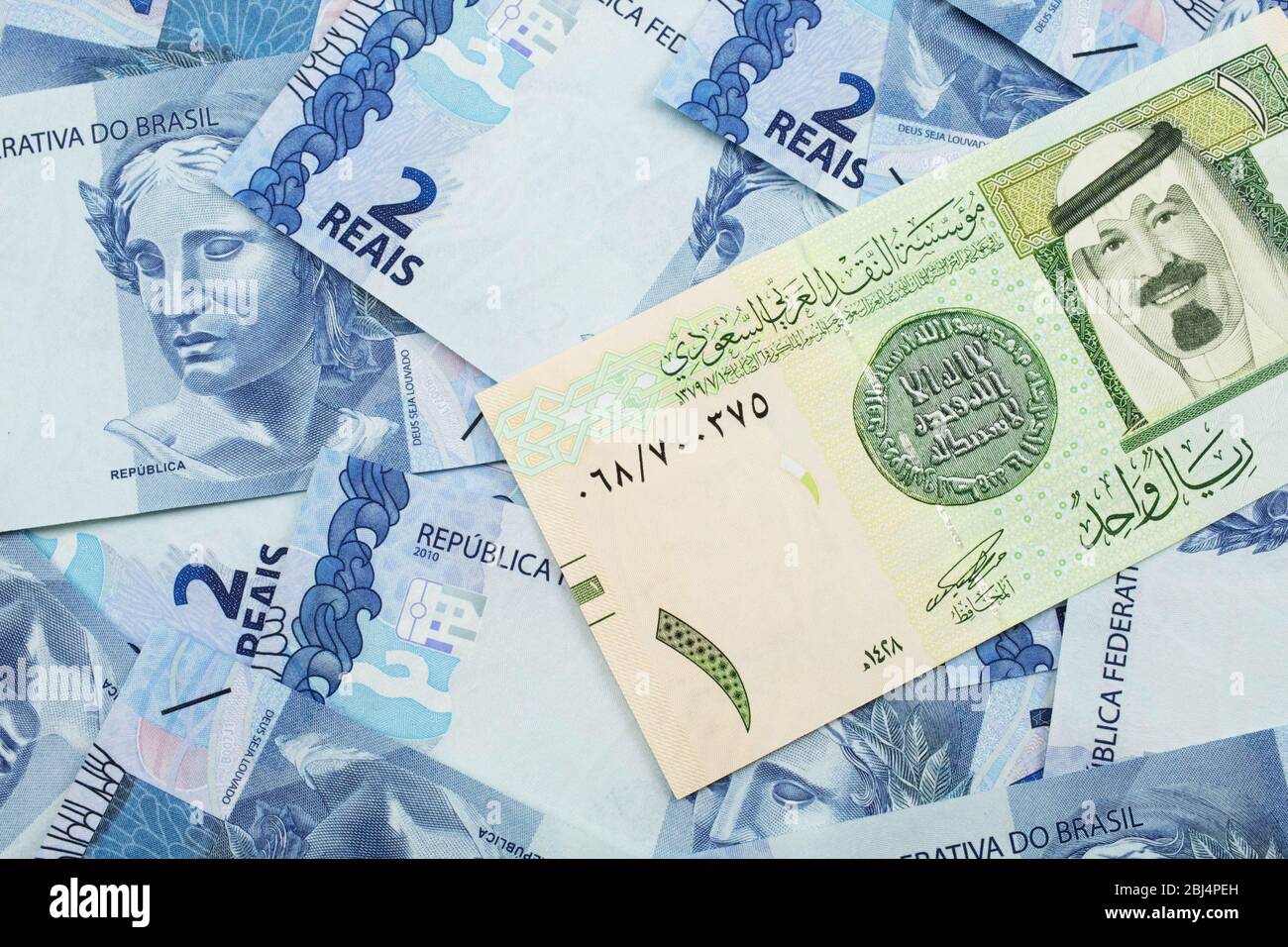 Saudi riyal bills hi-res stock photography and images - Alamy