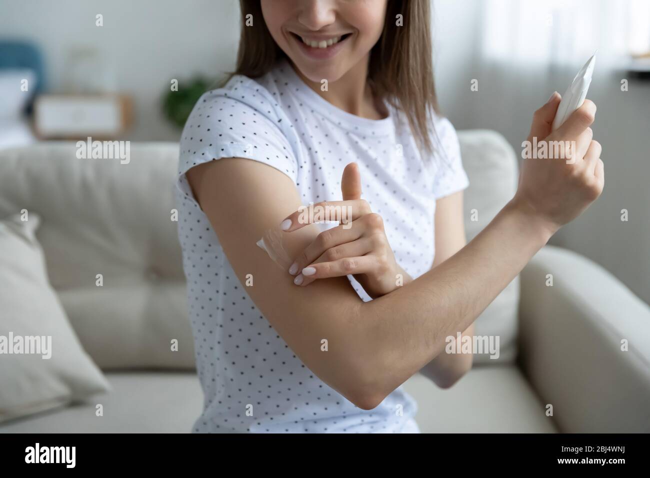 Woman moisturize body hi-res stock photography and images - Alamy
