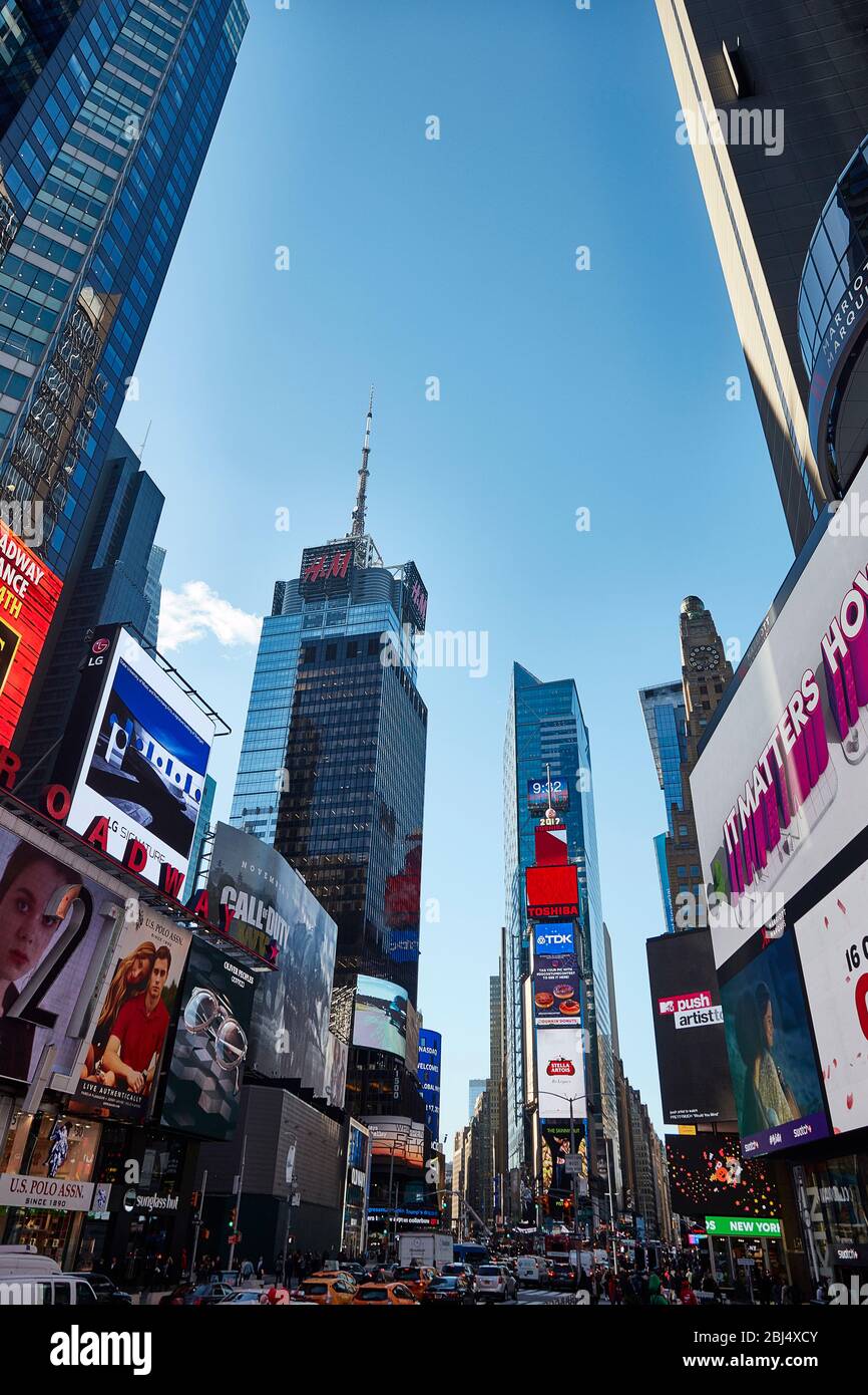 Times square signs hi-res stock photography and images - Alamy