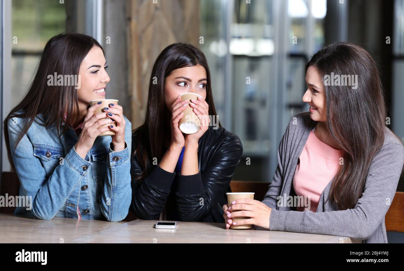 Speaking together hi-res stock photography and images - Alamy