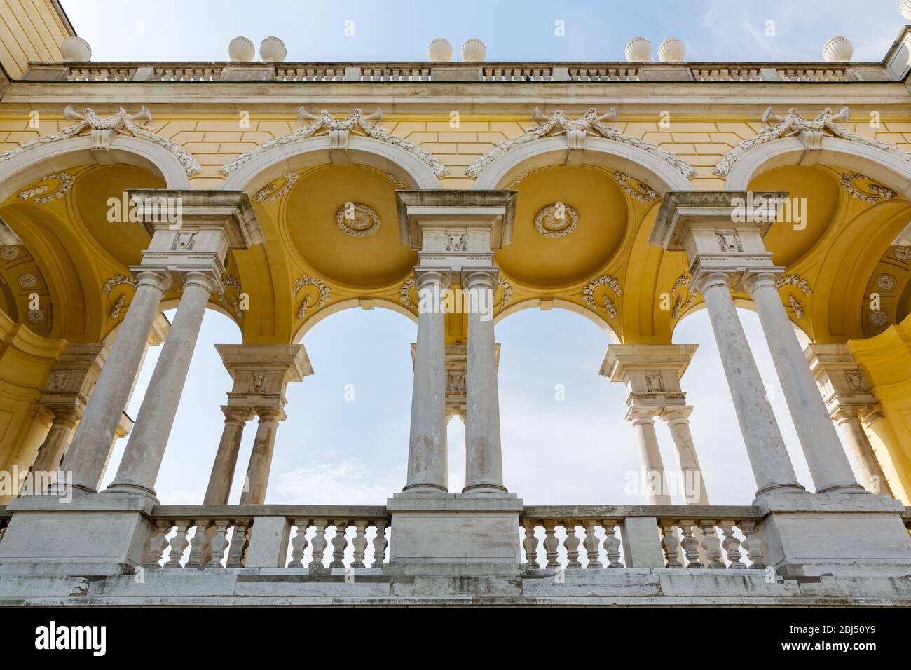 Colonnaded gardens hi-res stock photography and images - Alamy