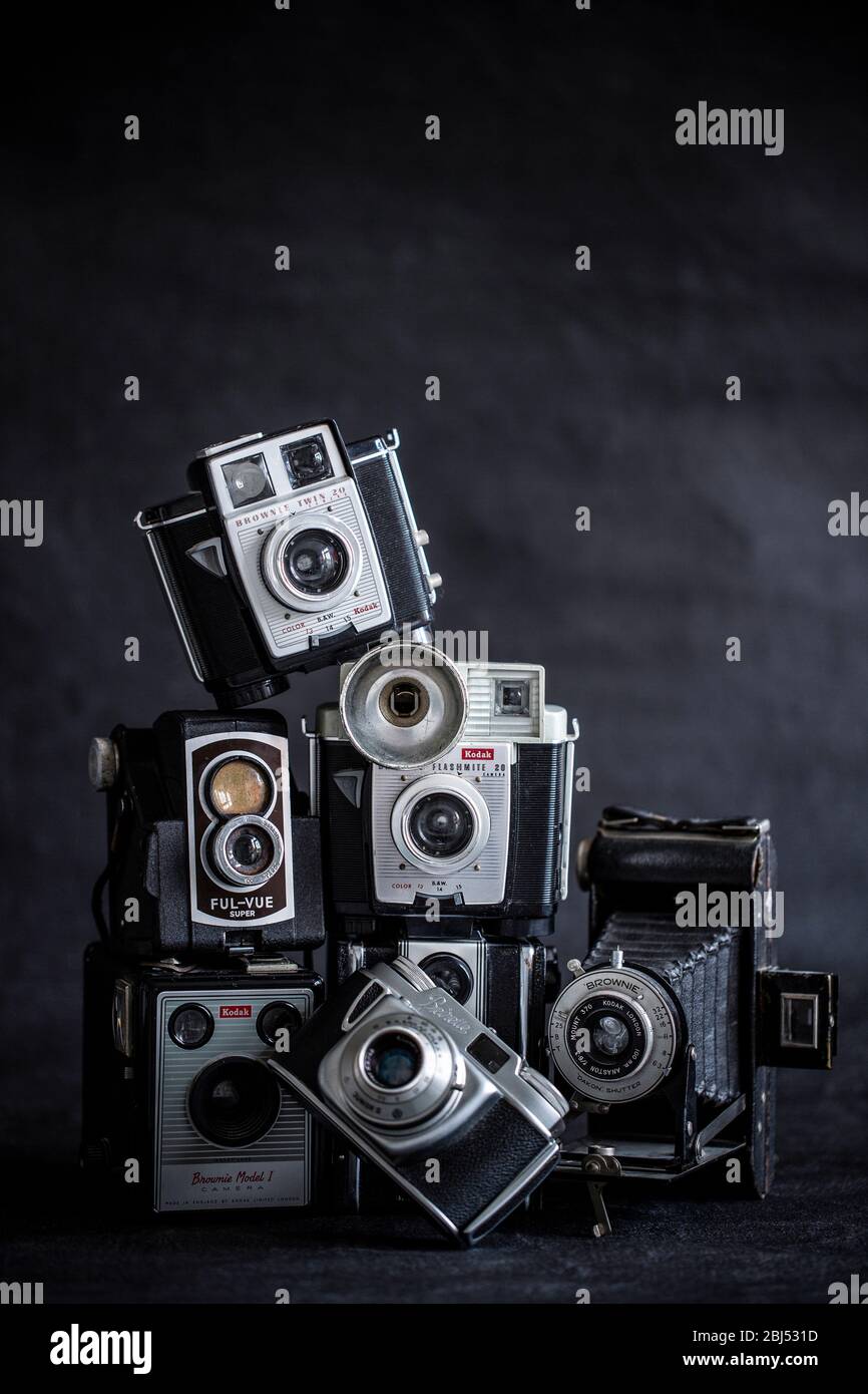 Old And Vintage Cameras High Resolution Stock Photography and Images ...