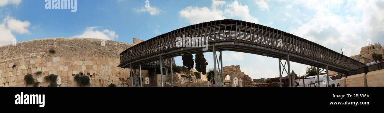 Turkish bus stop Stock Photo - Alamy