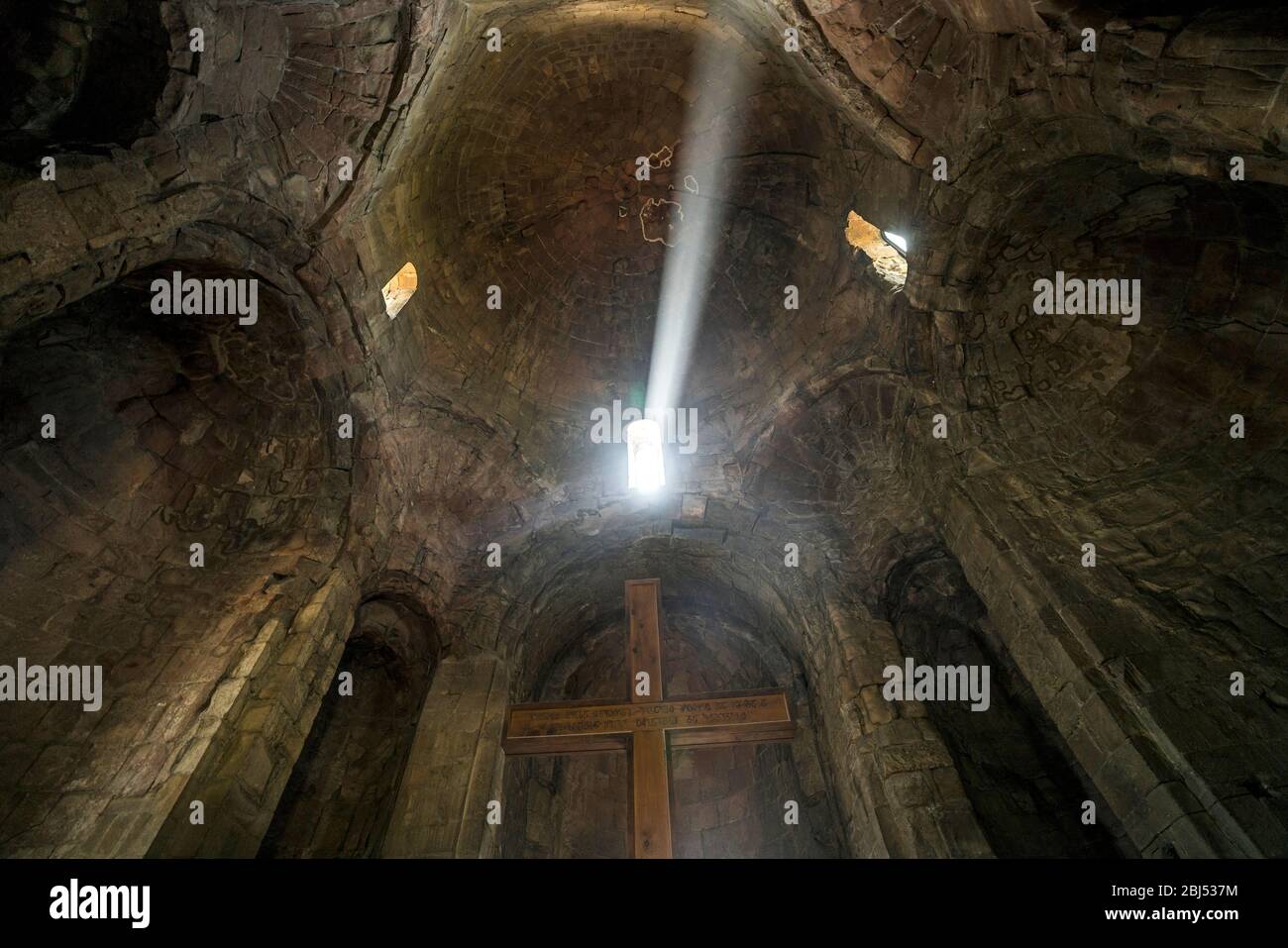 Shaft of light window hi-res stock photography and images - Alamy