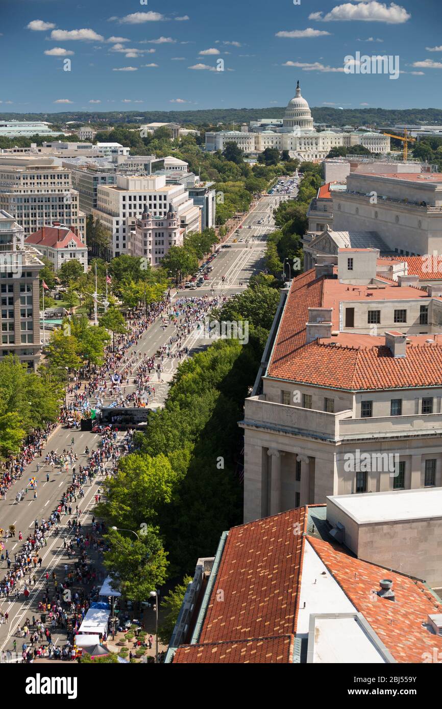 Birds eye view of the United States Capitol and the Senate Building ...
