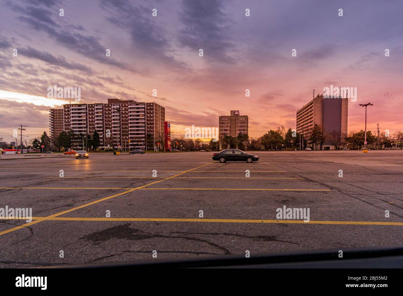 Empty land building hi-res stock photography and images - Alamy
