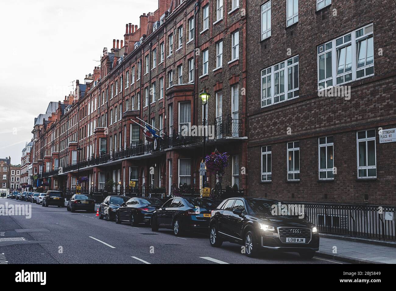 Classic regency terraced houses hi-res stock photography and images - Alamy
