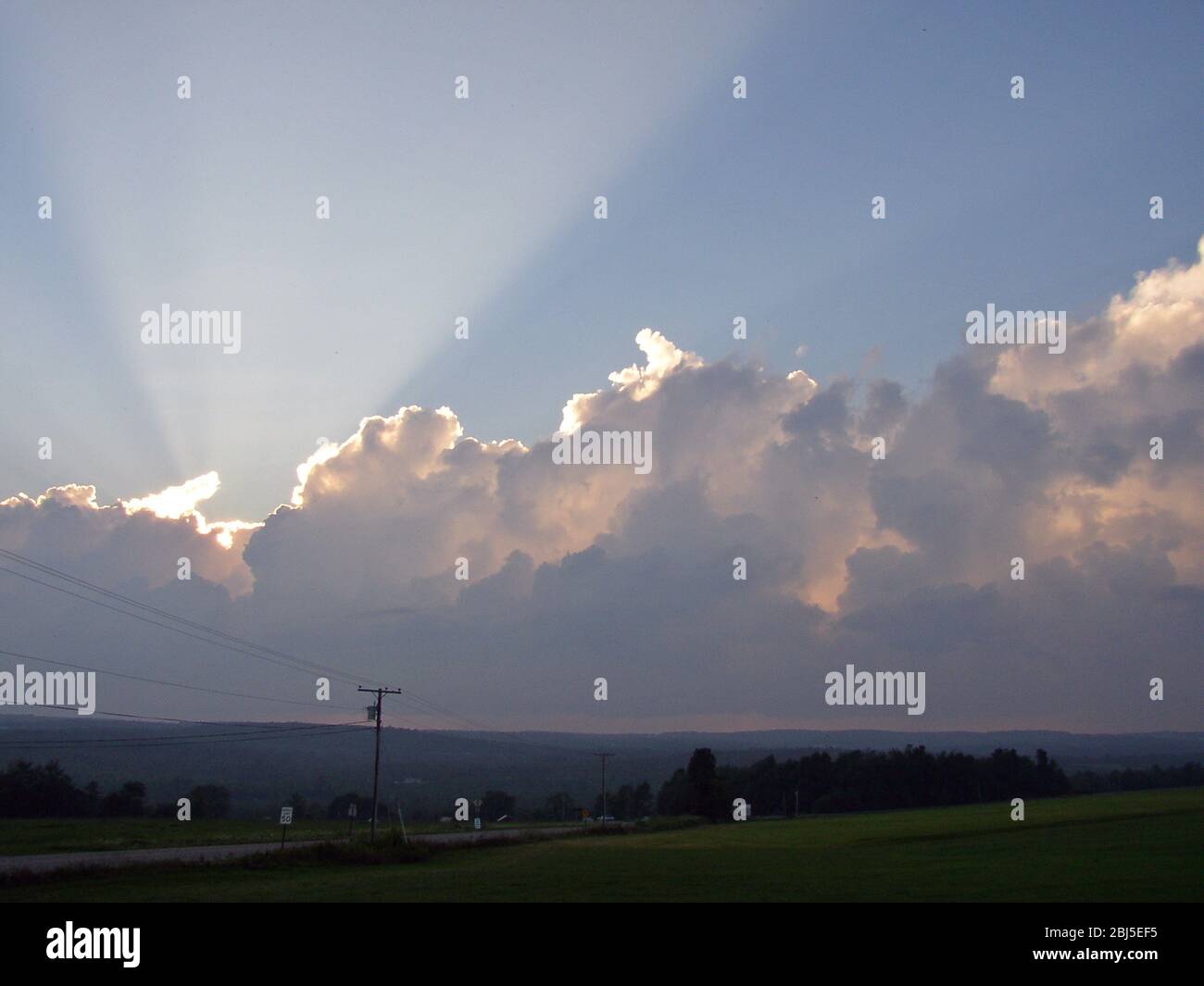 Anticrepuscular ray hi-res stock photography and images - Alamy