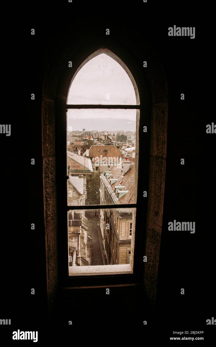 Gothic cathedral window hi-res stock photography and images - Alamy