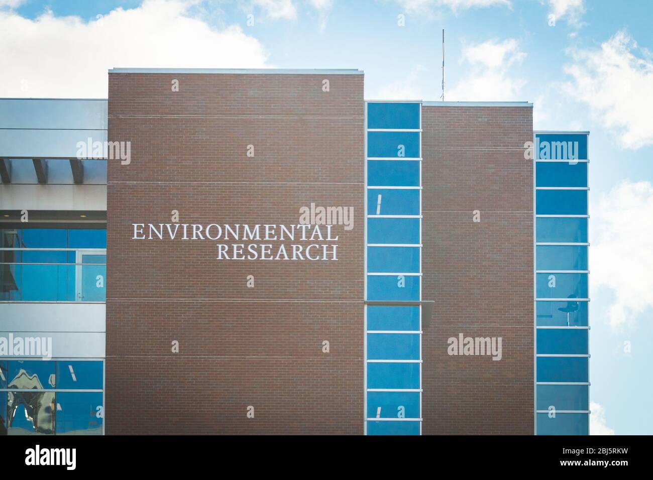 Private research center hi-res stock photography and images - Alamy