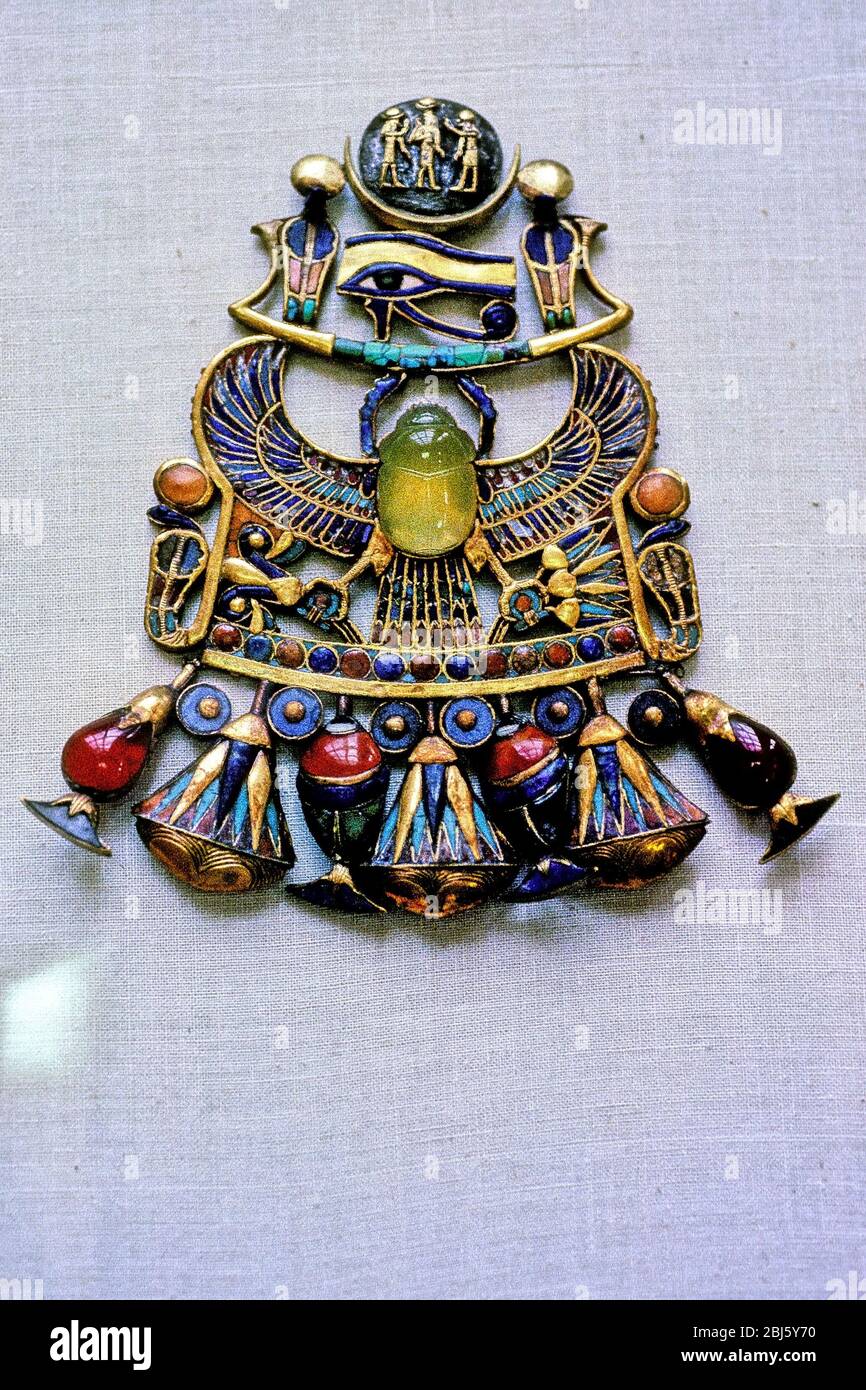 Gold And Precious Stones High Resolution Stock Photography and Images ...