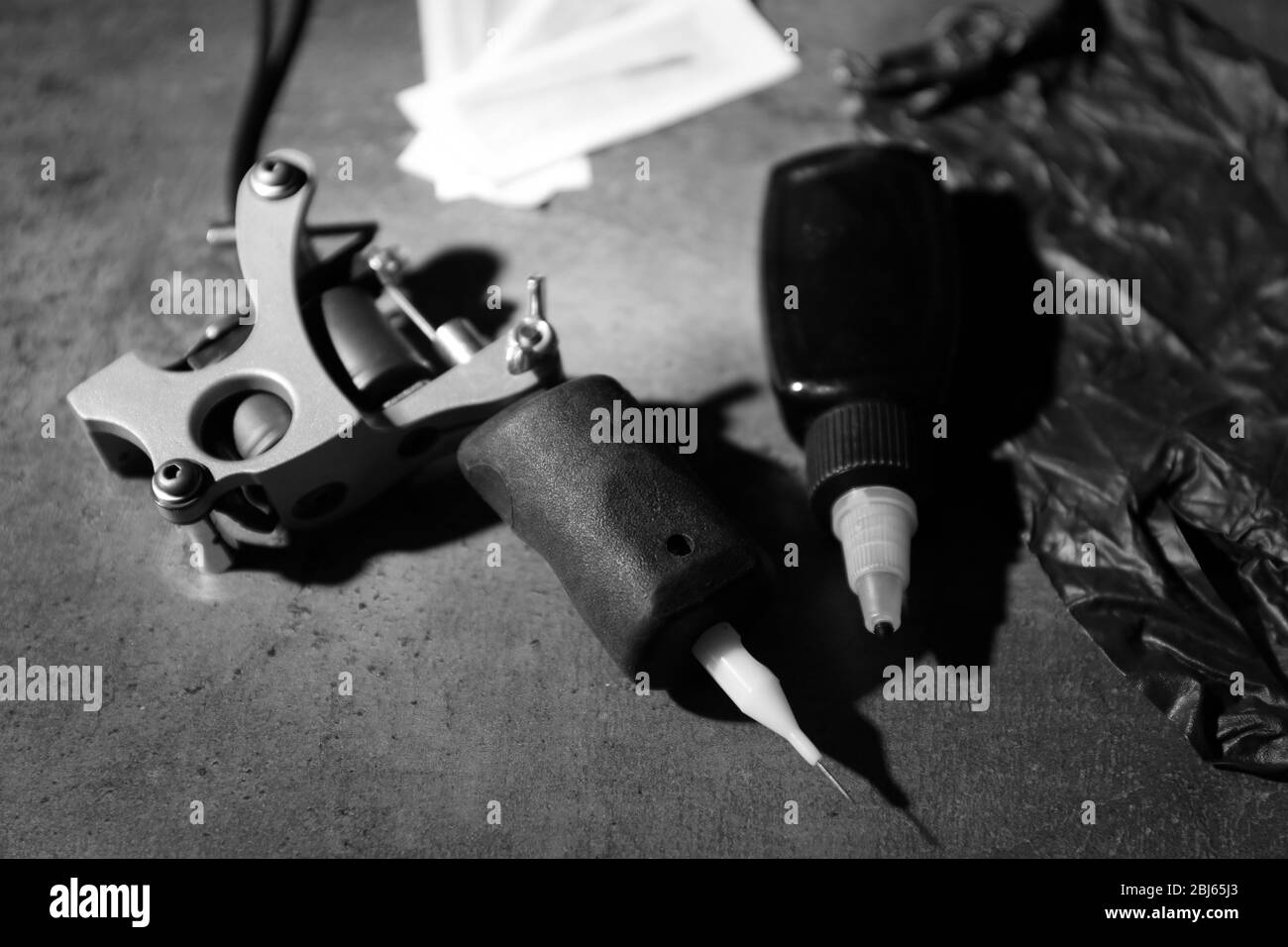 Tattoo machine Black and White Stock Photos & Images - Alamy