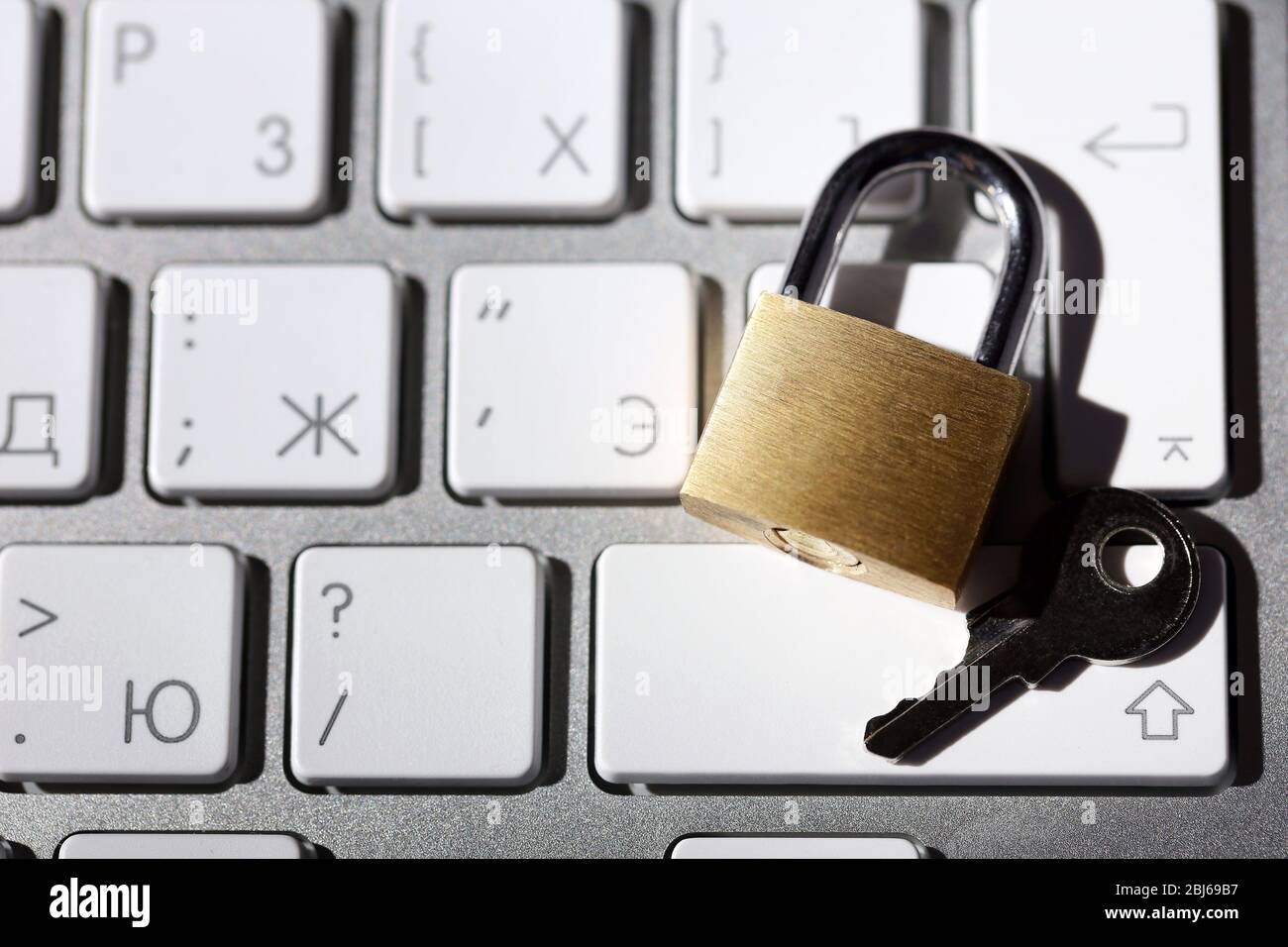 Cyber safety concept - lock on computer keyboard Stock Photo - Alamy