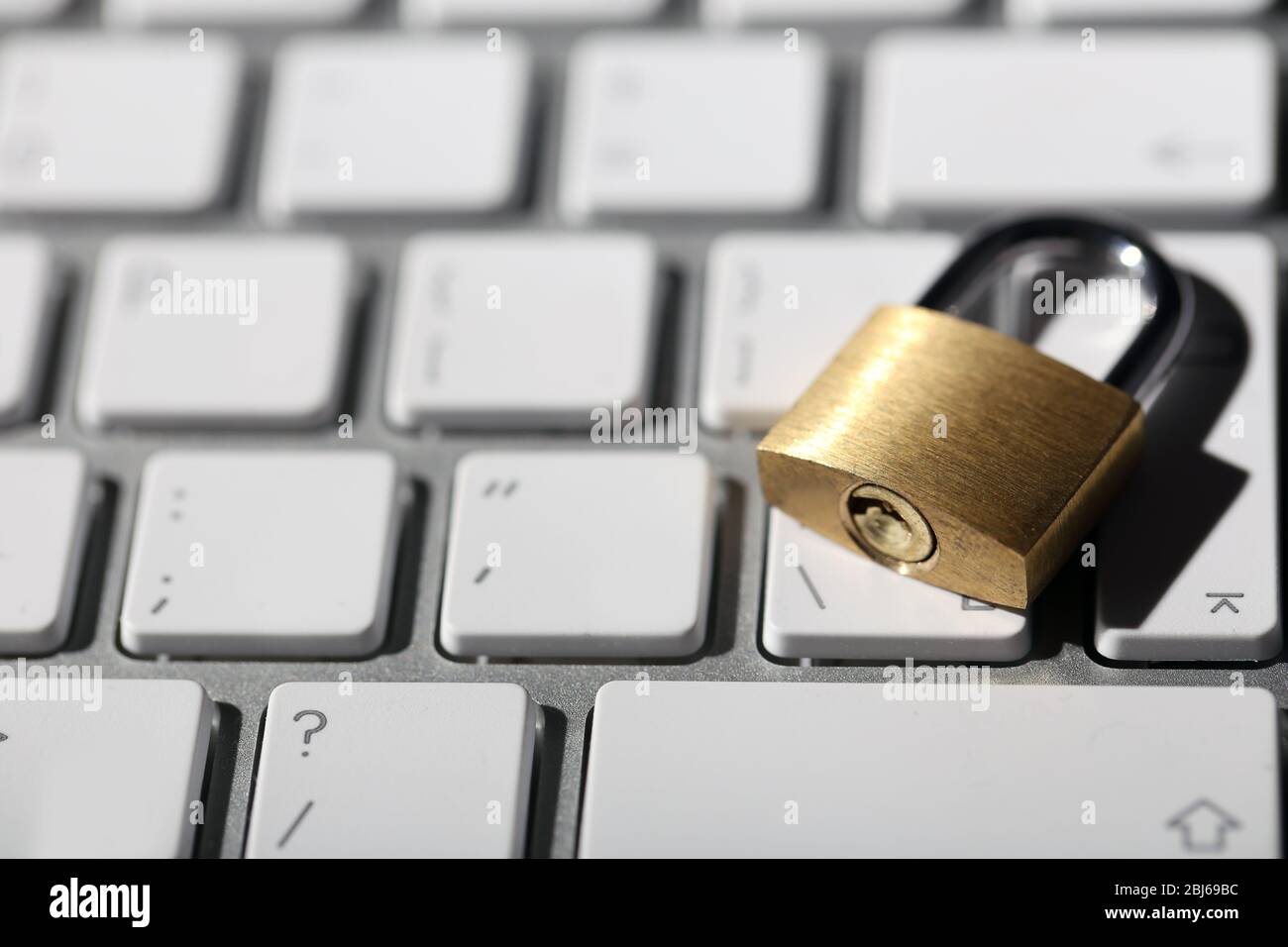 Cyber safety concept - lock on computer keyboard Stock Photo - Alamy