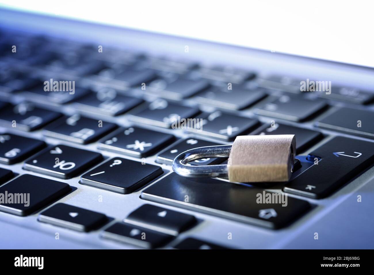 Cyber safety concept - lock on computer keyboard Stock Photo - Alamy