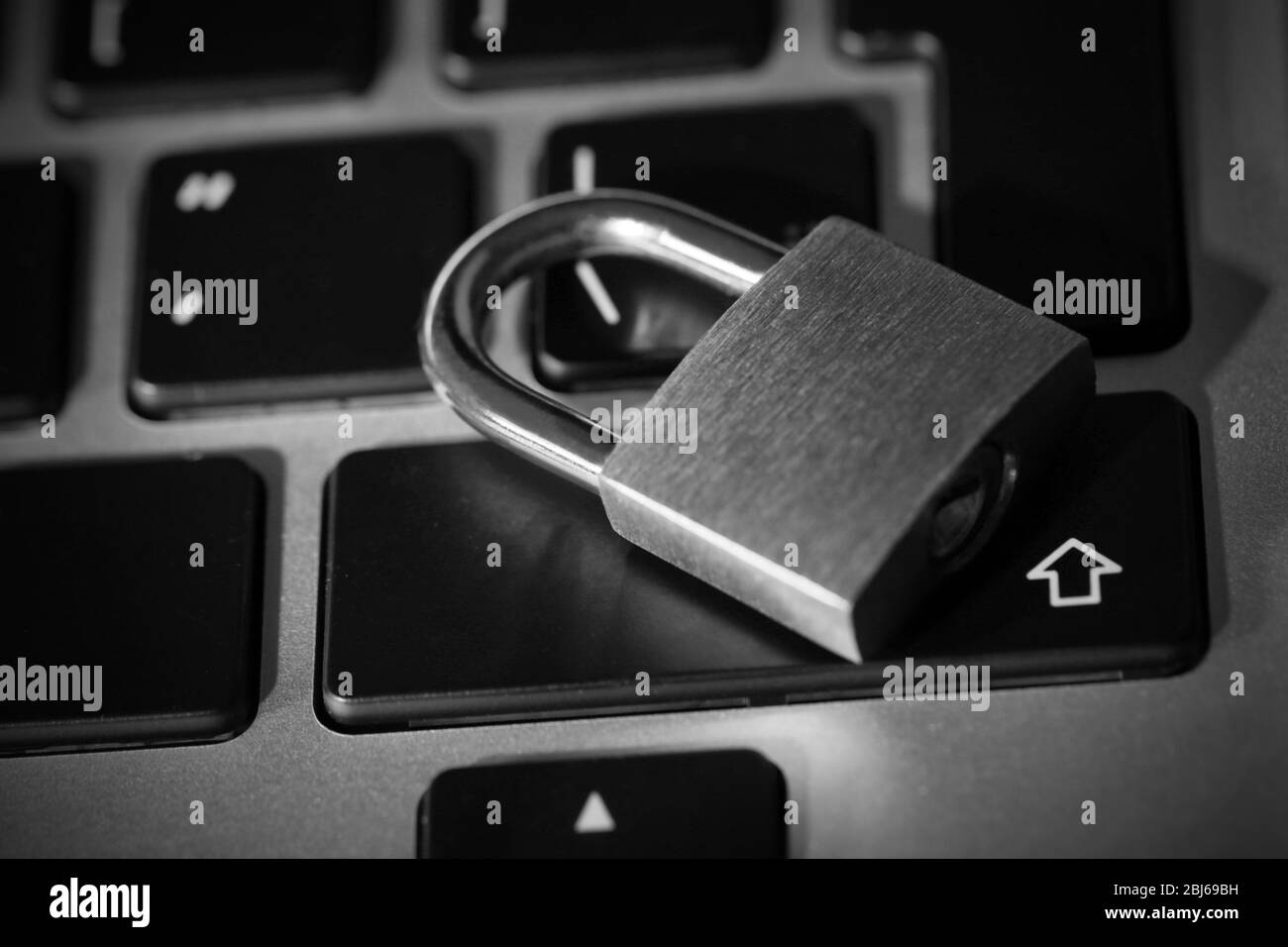 Cyber safety concept - lock on computer keyboard Stock Photo - Alamy