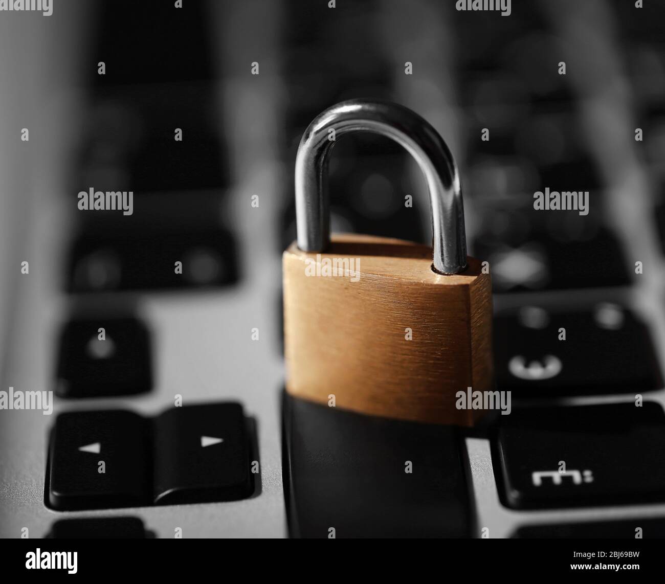 Cyber safety concept - lock on computer keyboard Stock Photo - Alamy