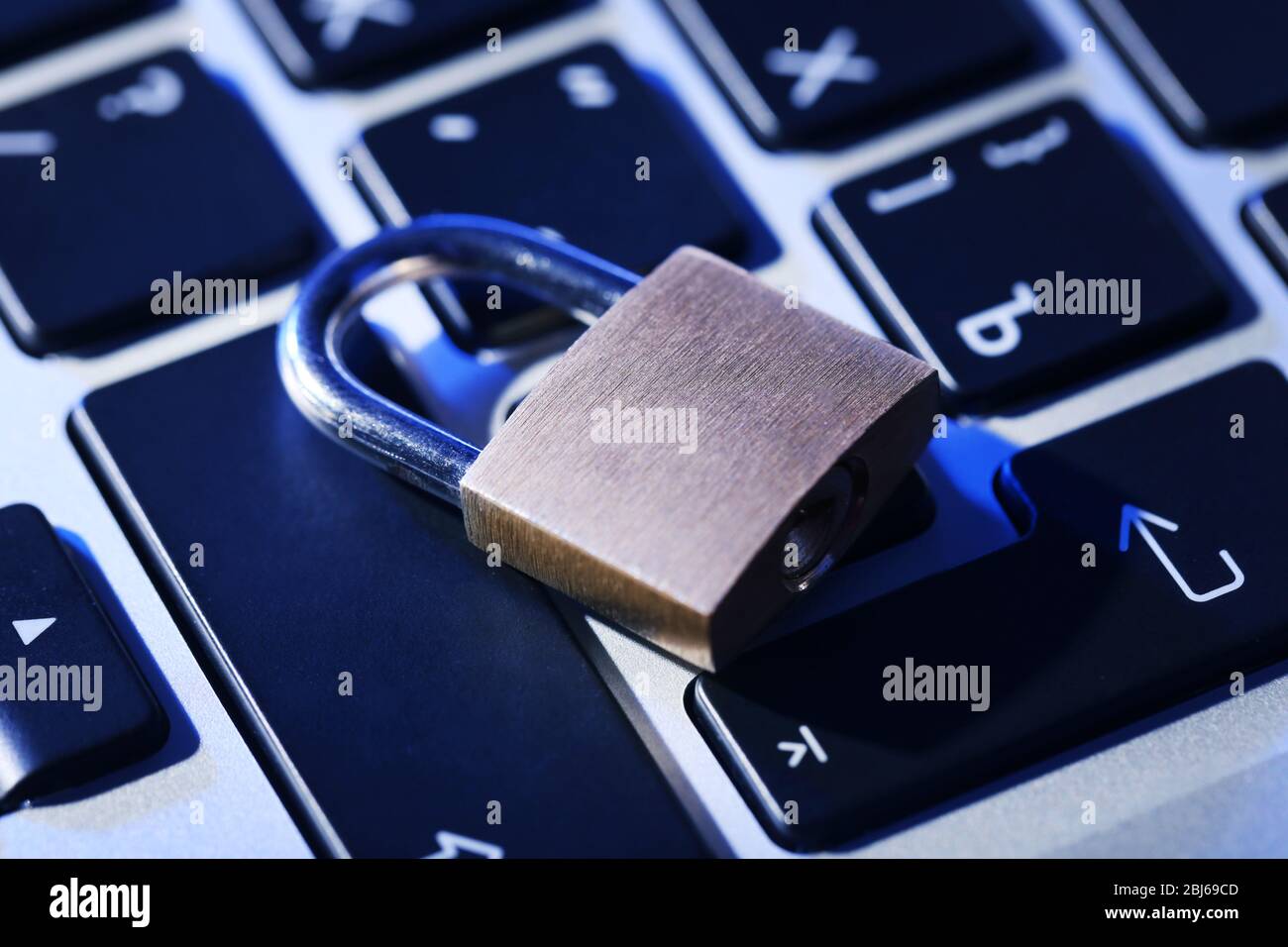 Cyber safety concept - lock on computer keyboard Stock Photo - Alamy
