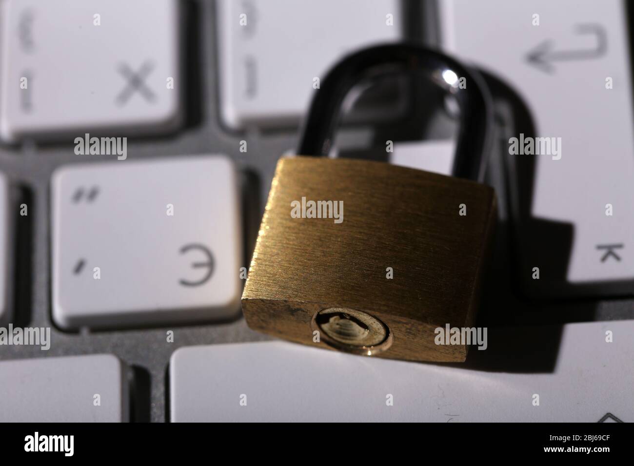 Cyber safety concept - lock on computer keyboard Stock Photo - Alamy