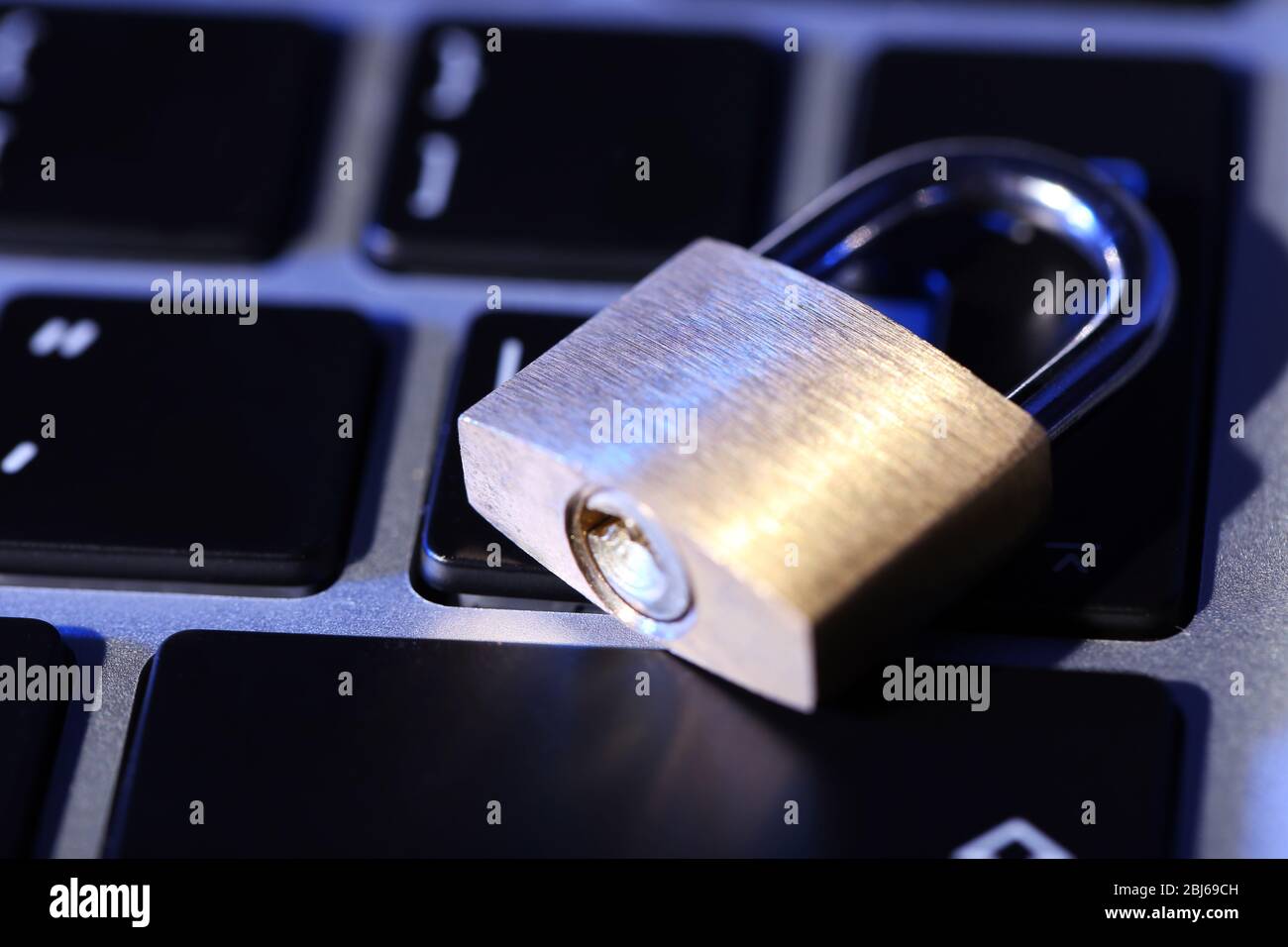 Cyber safety concept - lock on computer keyboard Stock Photo - Alamy