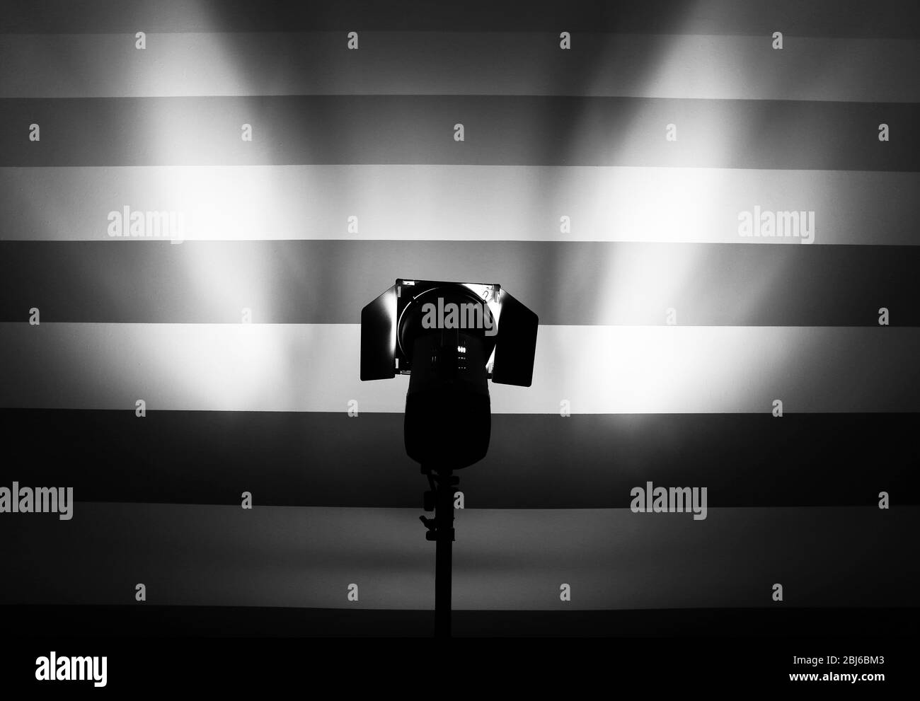 Camera flashes on black hi-res stock photography and images - Alamy