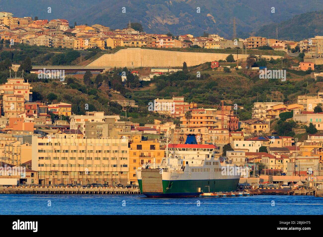 Italy villa san giovanni ferry hi-res stock photography and images - Alamy