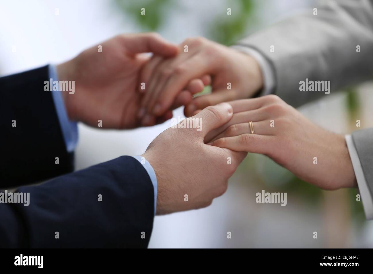 Homosexuals holding hands hi-res stock photography and images - Alamy