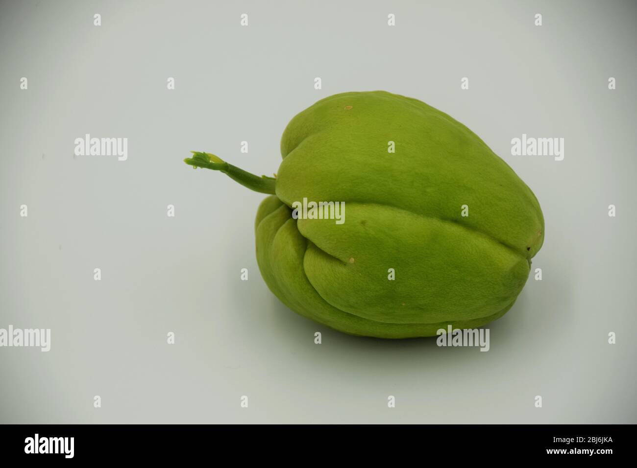 Chayote fruit hi-res stock photography and images - Alamy