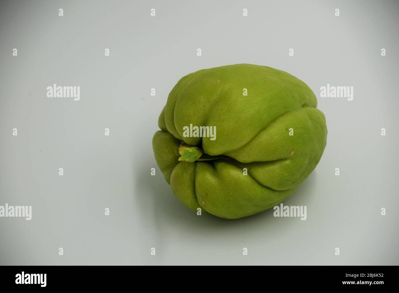 Chayote tropical fruit hi-res stock photography and images - Alamy