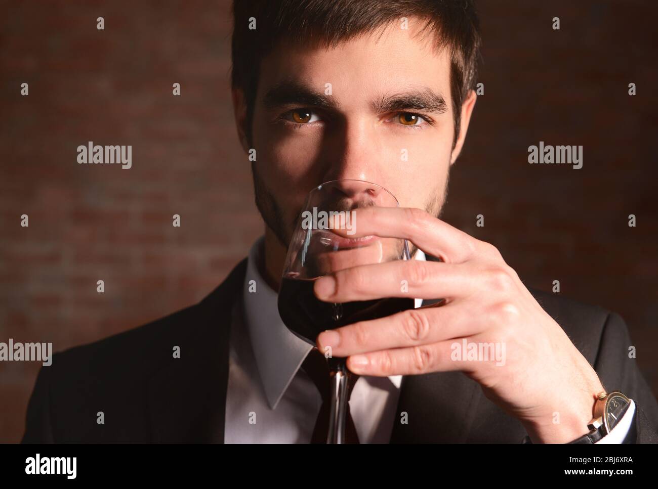 Sniffing wall hi-res stock photography and images - Alamy