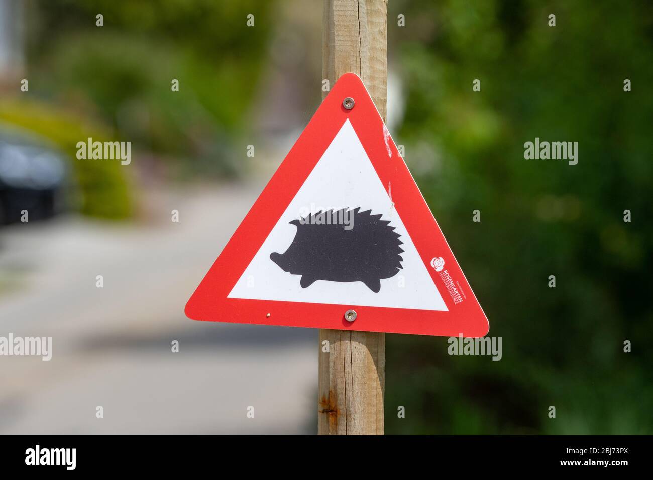 Hedgehog road sign hi-res stock photography and images - Alamy