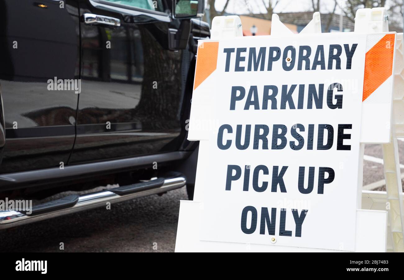 Curbside Pick Up High Resolution Stock Photography and Images - Alamy
