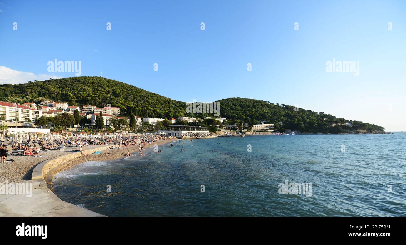 The Lapad bay beach in Dubrovnik, Croatia Stock Photo - Alamy
