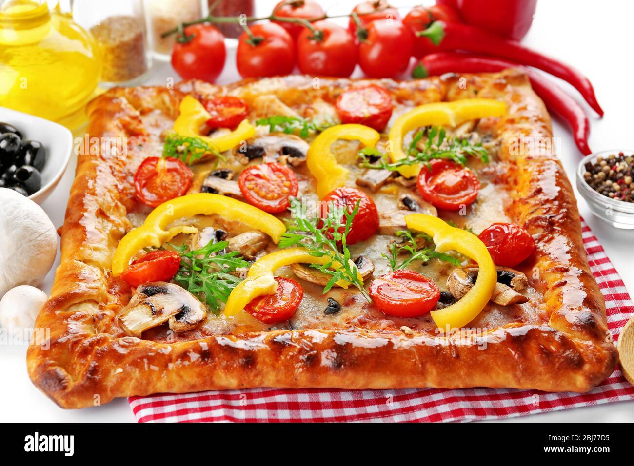 Close up freshly made pizza hi-res stock photography and images - Alamy