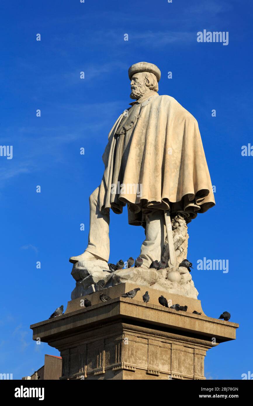 Giuseppe garibaldi venice statue hi-res stock photography and images ...