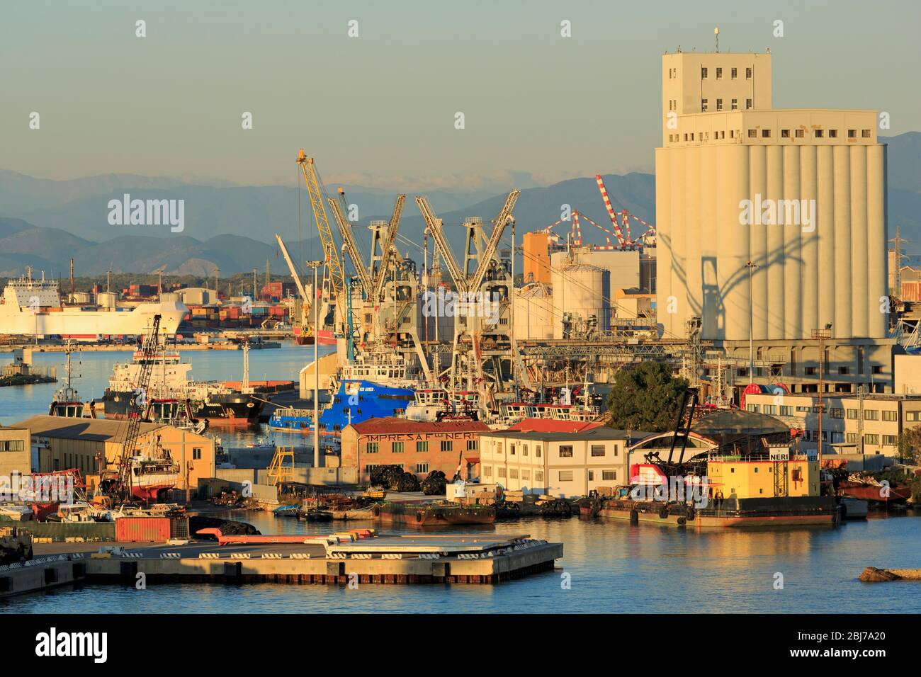 Mediterranean tuscany hi-res stock photography and images - Alamy