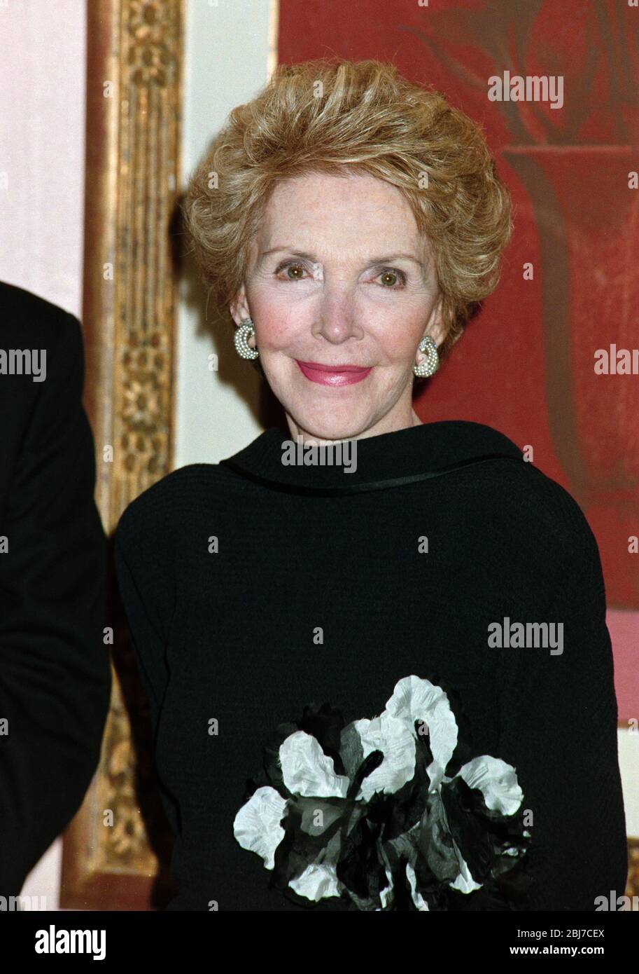 LOS ANGELES, CA. c.1994: Former US First Lady Nancy Reagan. File photo ...