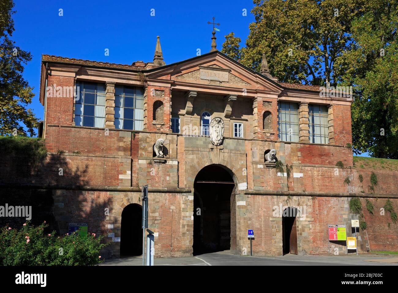 St. Pietro Gate, Lucca, Tuscany, Italy, Europe Stock Photo - Alamy