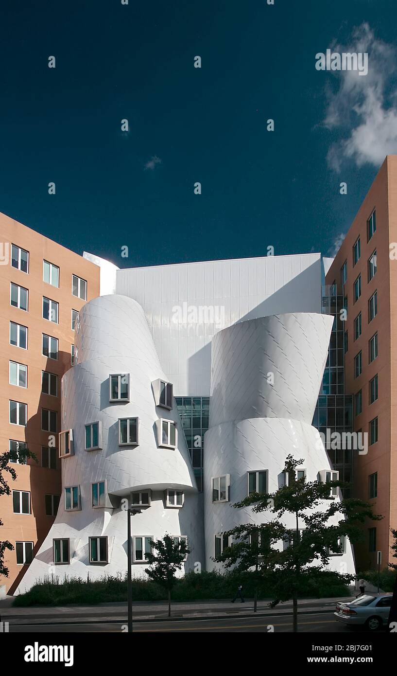 Stata centre modern architecture frank gehry hi-res stock photography ...