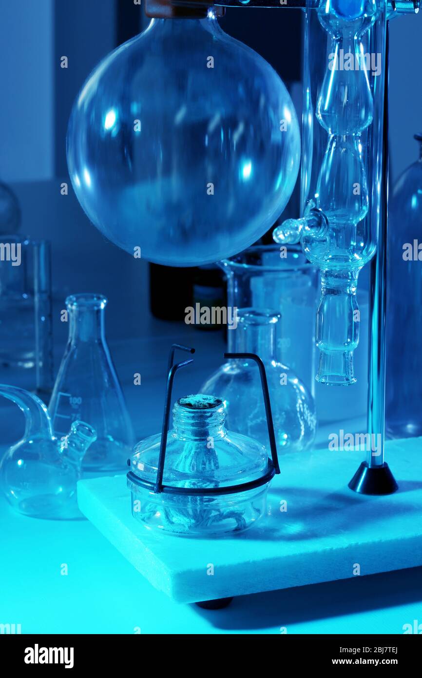 Chemistry lab set on table hi-res stock photography and images - Alamy