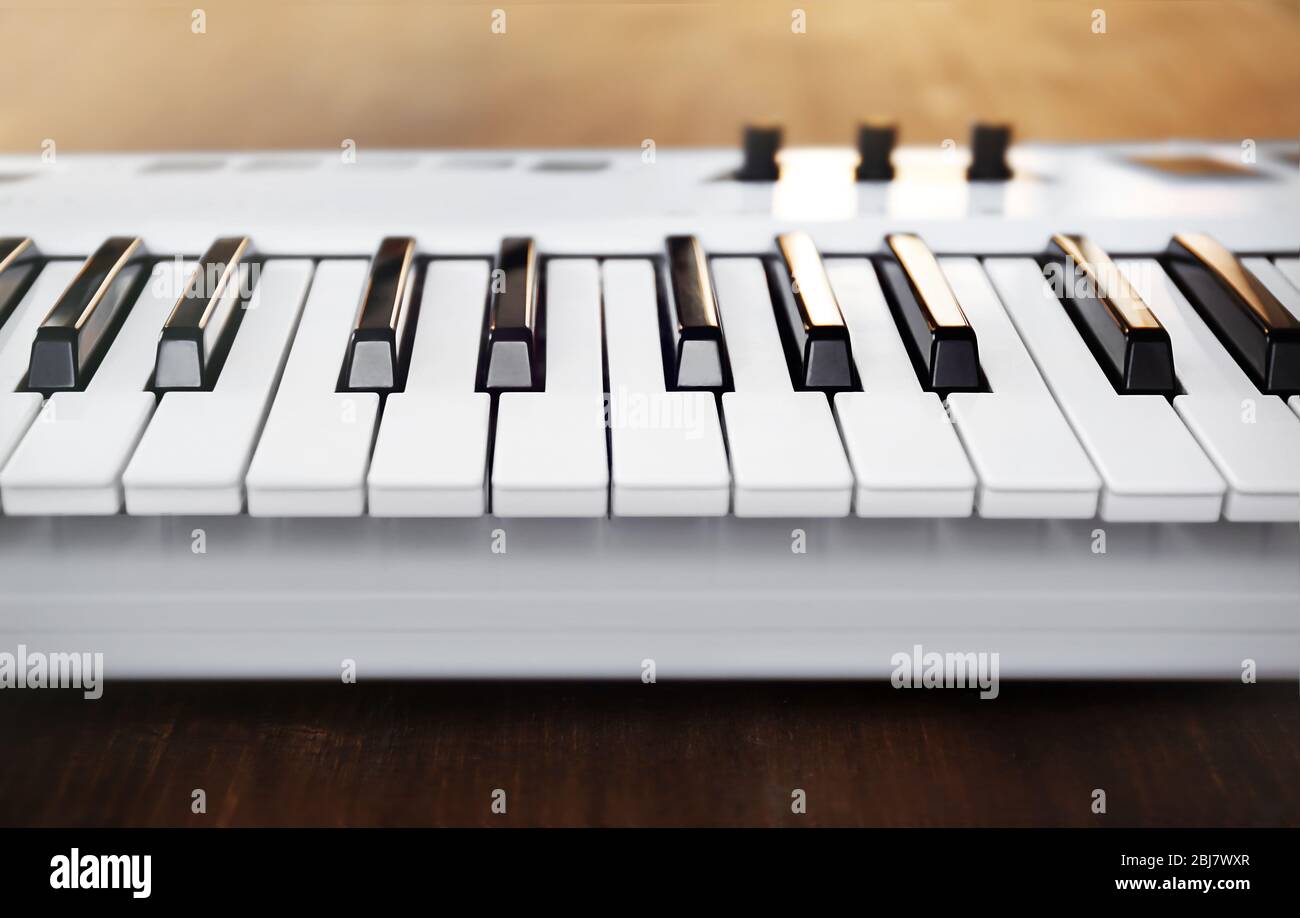 Synthesizer on white table hi-res stock photography and images - Alamy
