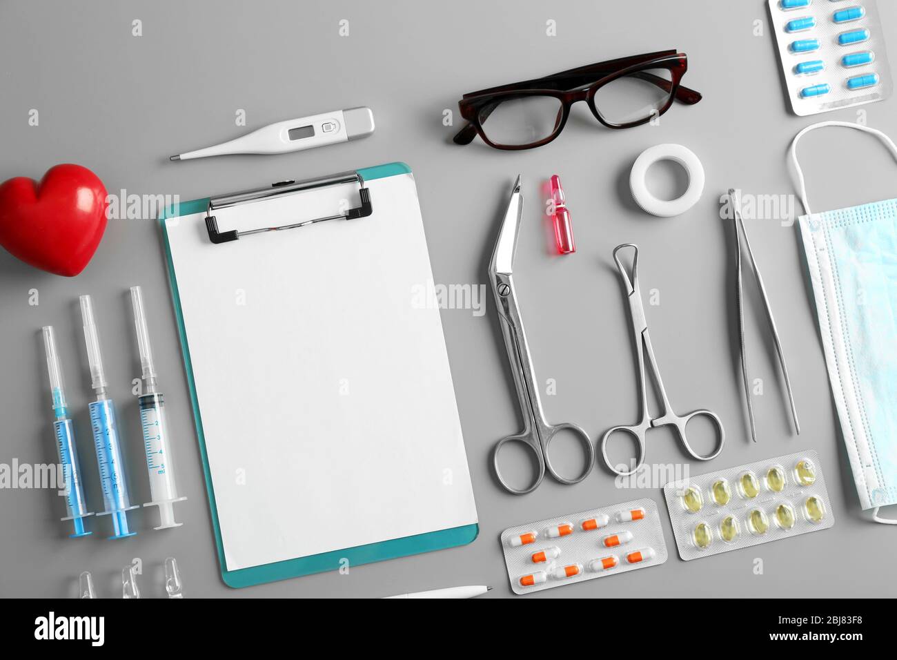 Doctor table hi-res stock photography and images - Alamy