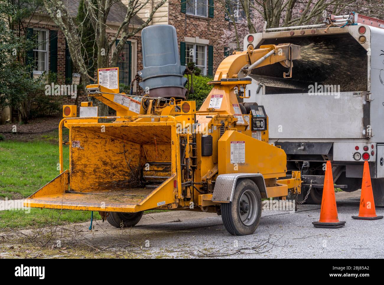 Shredding Truck Hi Res Stock Photography And Images Alamy