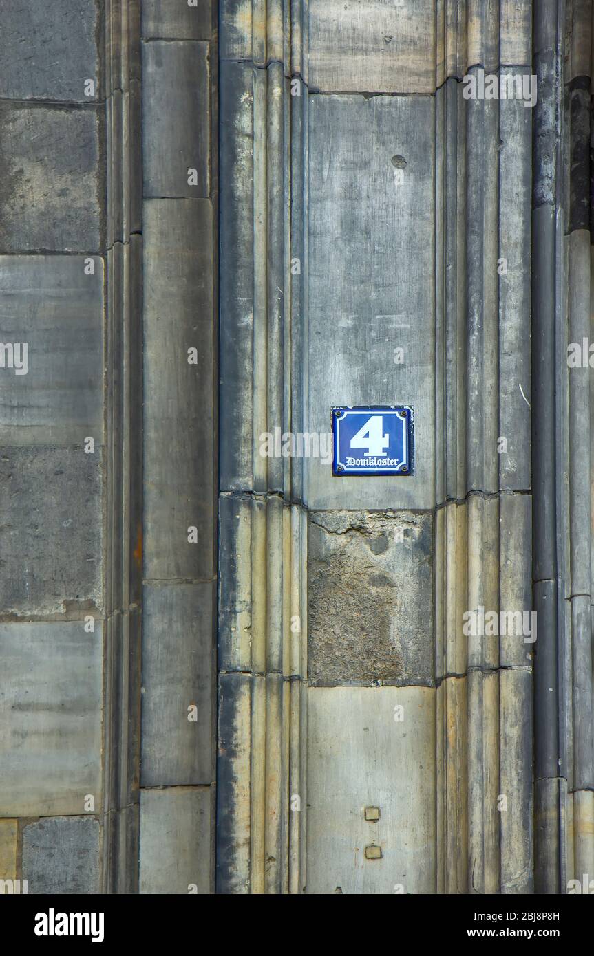 Number building hi-res stock photography and images - Alamy
