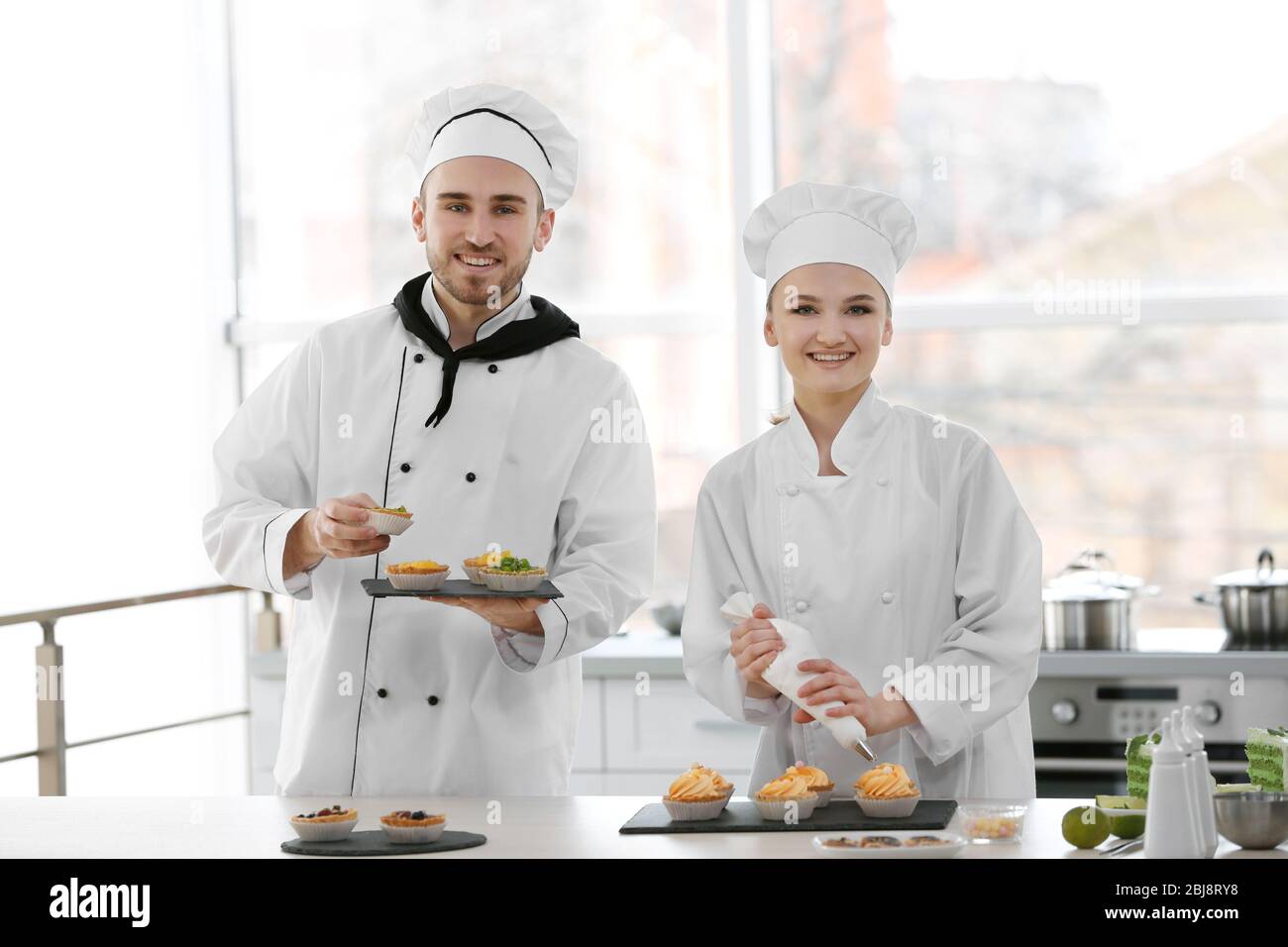 Piping bottle hi-res stock photography and images - Alamy