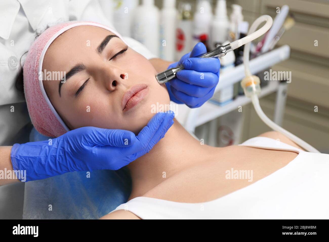 Plastic surgery center procedures hi-res stock photography and images ...
