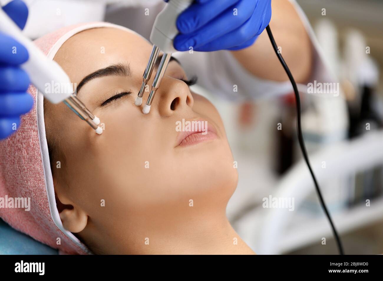 Plastic surgery center procedures hi-res stock photography and images ...