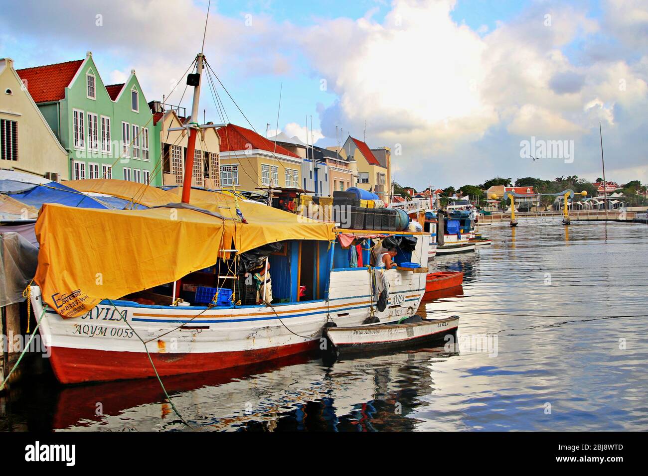 Floating Market in Curacao Stock Photo - Alamy