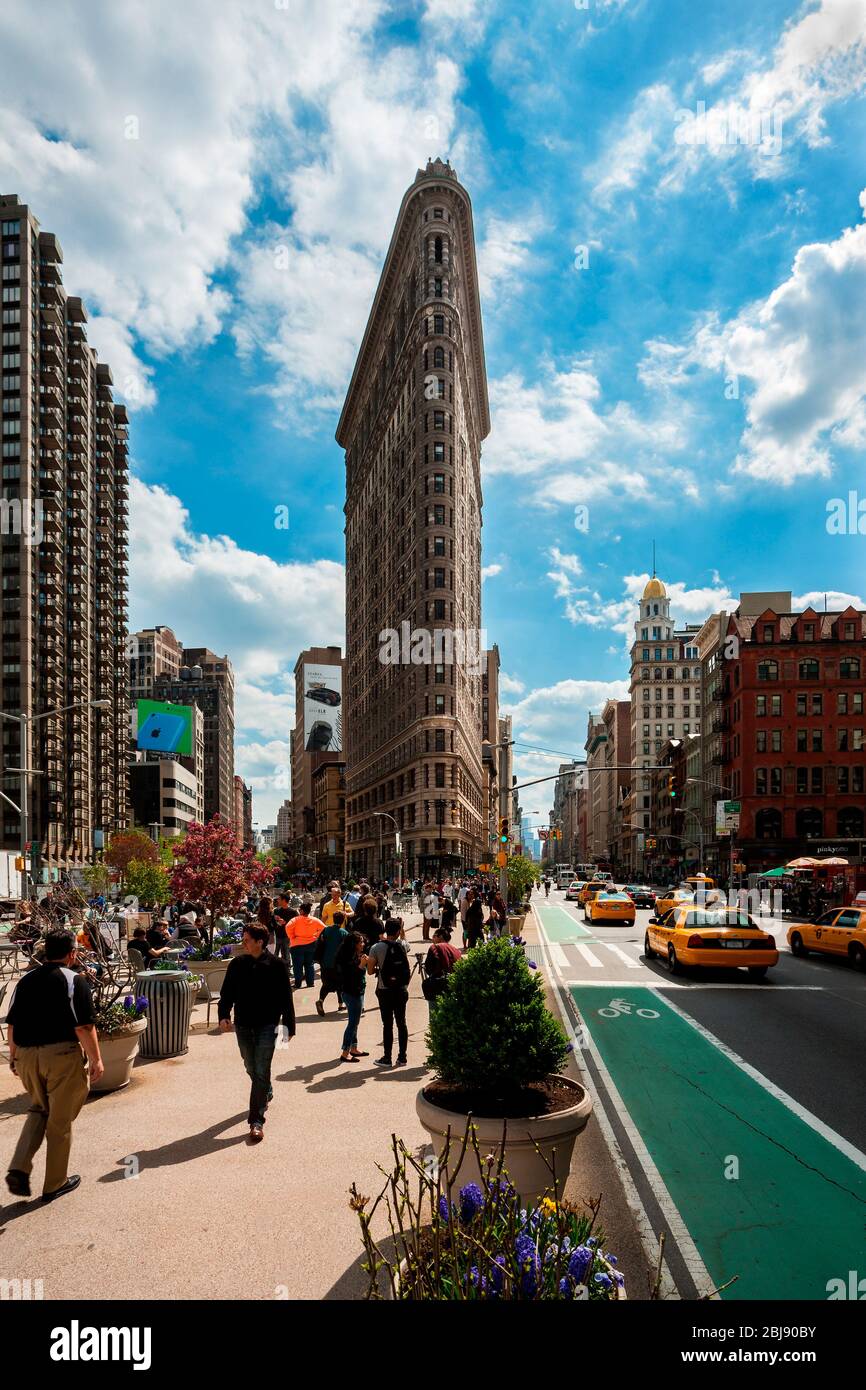 People america american united states usa cars new modern hi-res stock ...